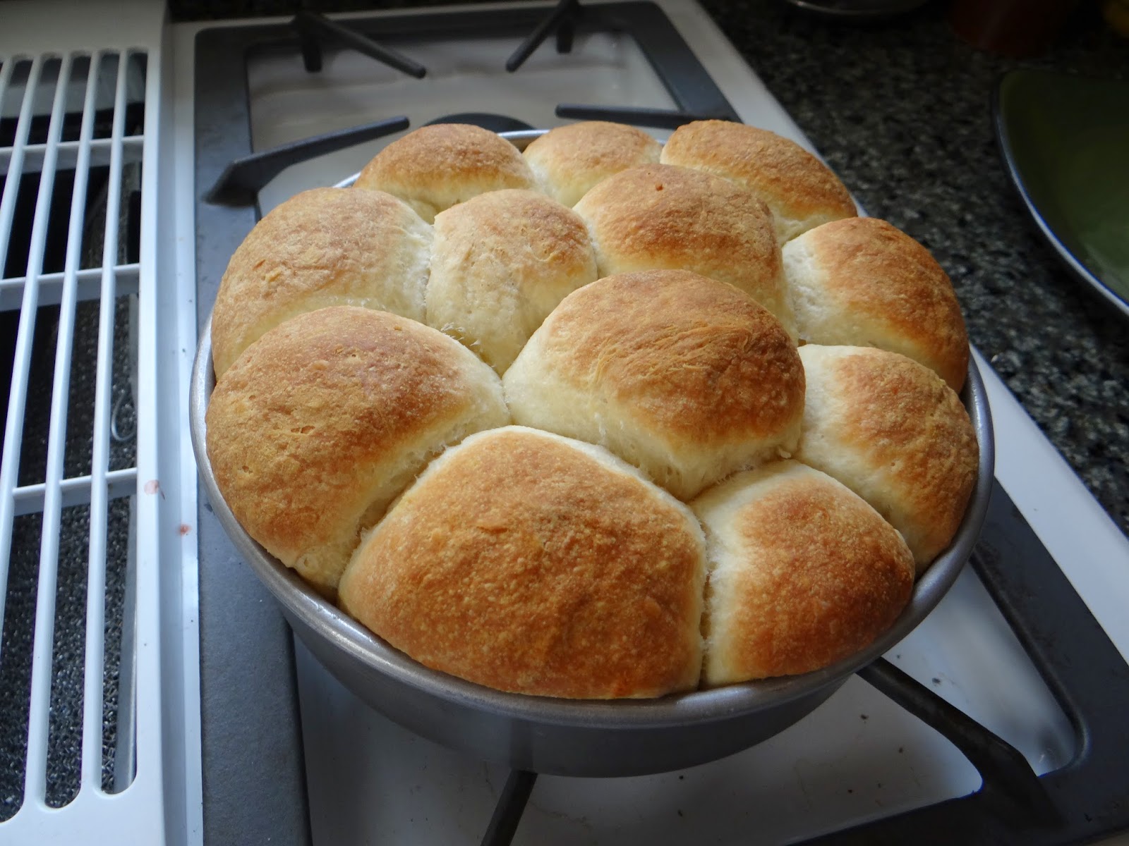 The Science Behind… eggs, the egg-straordinary baking multi-tasker ...